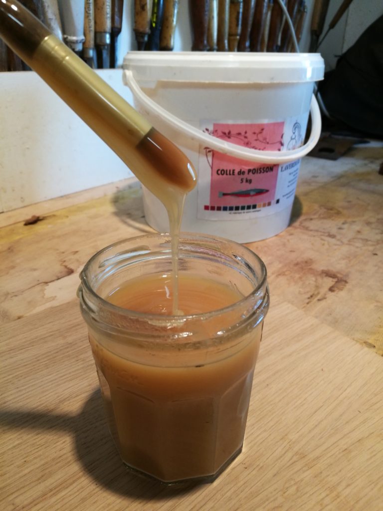 Colle de poisson - Romain Seumois Ébénisterie d'Art